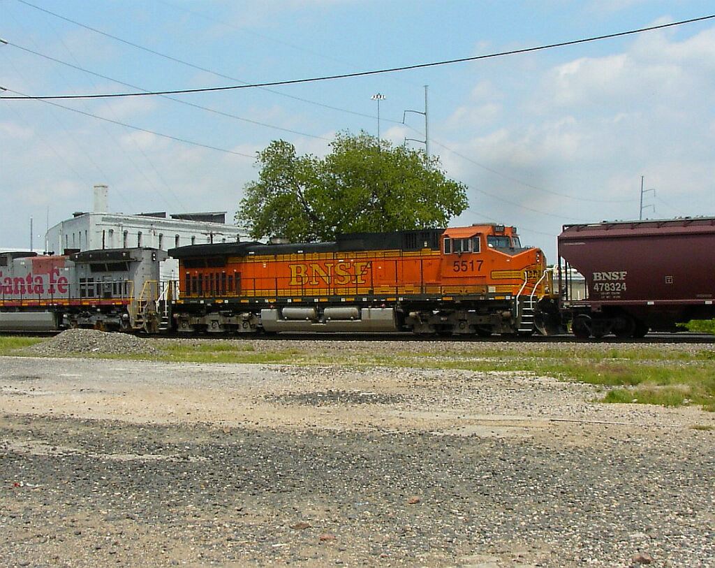 BNSF 5517